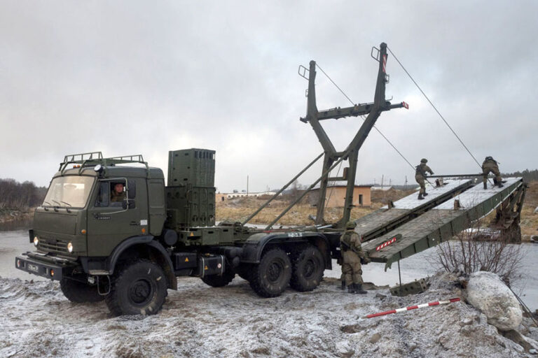 Russian Northern Fleet Temporary River Bridging Exercise | Joint Forces ...