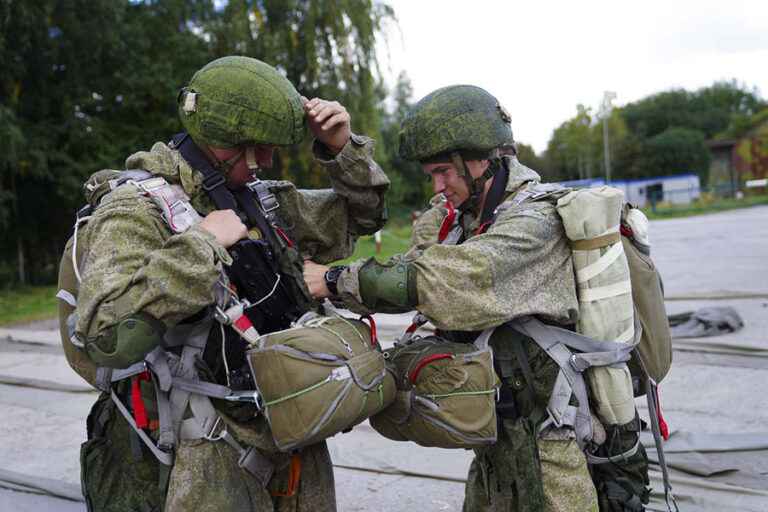 ZAPAD-2021 Tactical Airborne Assault In Kaliningrad | Joint Forces News