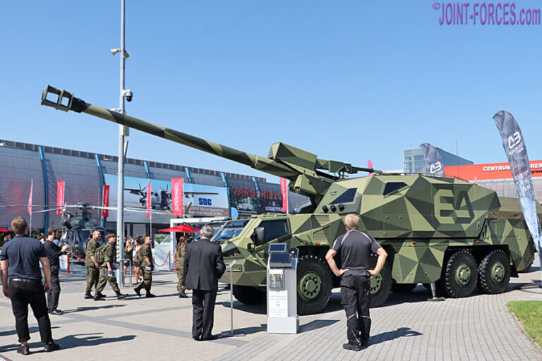 DITA 155mm SPH ~ The Shape Of Artillery To Come? | Joint Forces News
