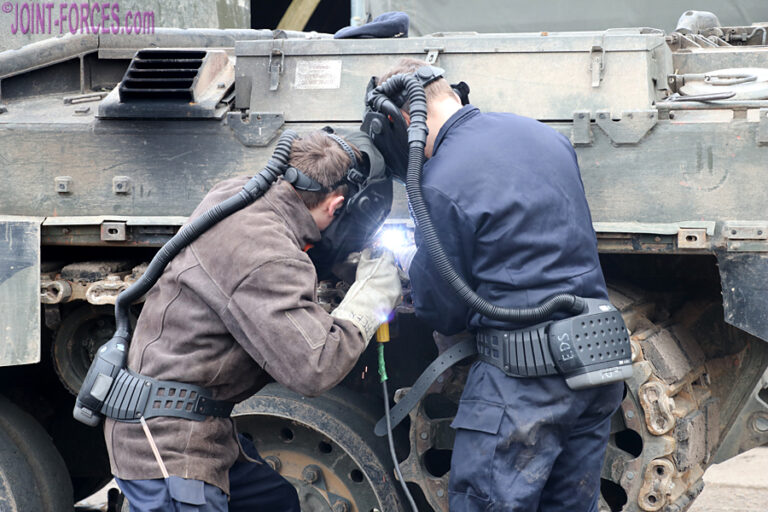 REME Apprentices On IRON CHALLENGE 2022 | Joint Forces News