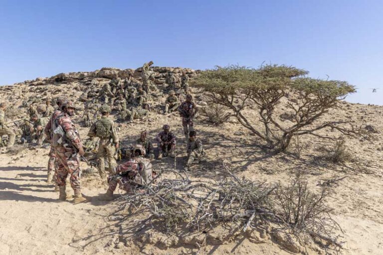 KHANJAR OMAN ~ British and Omani Troops on Exercise | Joint Forces News