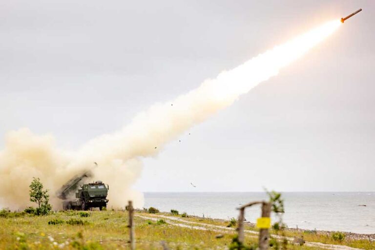 Estonian Reservists Fire HIMARS for the First Time | Joint Forces News